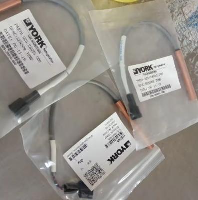 China 025-28935-000 PT100 Platinum Resistor Temperature Sensor with 304 Stainless Steel Housing and ±0.5℃ Precision for HVAC Refrigeration for sale