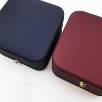 China Navy Burgundy Commemorative Coin Boxes Round Corner Medal Keeping Box for sale