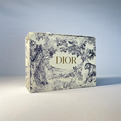 China OEM Luxury Cosmetic Packaging Boxes Pantone Color CMYK Gift Box With Ribbon Handle for sale