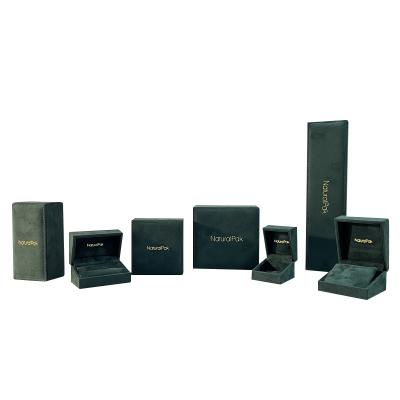 China Green Microfiber Luxury Watch Packaging Box Rectangle Jewellery Box For Necklace Set for sale