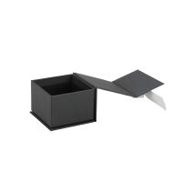 China OEM ODM Solid Color Medium Size Gifts Packing Boxes With Bowknot for sale