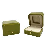 China Green Spray Painted Ring Luxury Jewelry Case With Octagon Shape for sale
