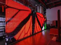 China Media Facade LED Display with Seamless 90 Degree Project Installation High Transparency and 5500nits Brightness for Urban Environments for sale
