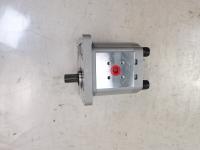 China Customizable Komatsu Gear Pump 9218014 Oil Pump Cast Iron Aluminum alloy materialsl Pump 200bar Hydraulic Parts for Construction Machinery for sale