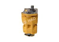 China 07400-30200  Bulldozer Pump / Cast Iron Hydraulic Gear Pumps Silver Color for sale