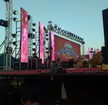 China Seamless Stage Led Screen Rental Transparent Video Wall For Festivals for sale