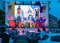 China Guide Visual G10 Outdoor Advertising LED Display Screen High Brightness Digital Video Wall for sale