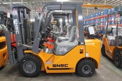 China Side Shifter 2.5ton Gasoline LPG Gas Forklift with Customizable Hydraulic Transmission for sale