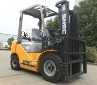 China Customization Japan Nissan 2ton Gas Engine Forklift with Customized Request and OEM Yes for sale