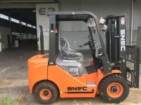 China Side Shifter Equipped 2.5 Ton Capacity Snsc Powered Pallet Truck for Smooth Operation for sale