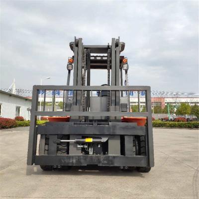 China Diesel Fork-Lift Truck with A/C and Heater 7 Ton Fd70 Forklift for sale