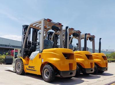 China 3.5t Diesel Forklift with Pneumatic Tires and 2060mm Turning Radius for sale