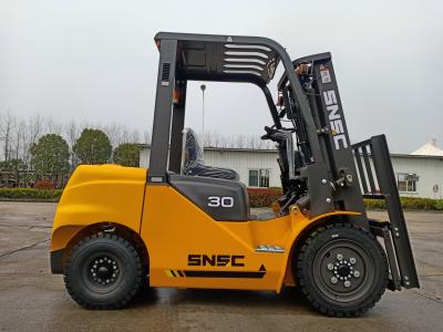 China 3 Ton Diesel Forklift Truck High Load Capacity 3.0T Robust Construction Easy Maintenance for sale