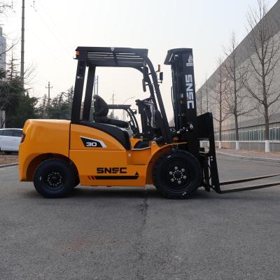 China Stable 3 Ton Diesel Forklift Truck With Excellent Load Balance for sale
