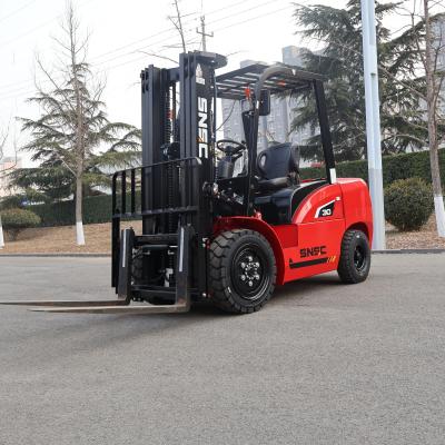China High Stability 3 Ton Diesel Forklift Truck With Strong Structural Design for sale