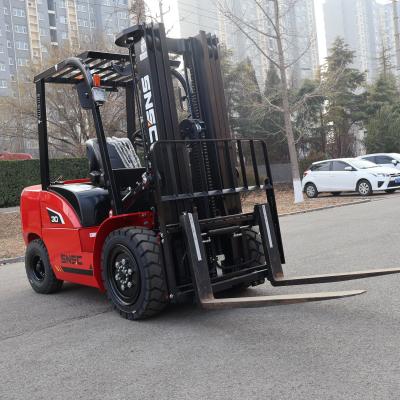 China Powerful Engine 3 Ton Diesel Forklift 3000kg With Consistent Output for sale