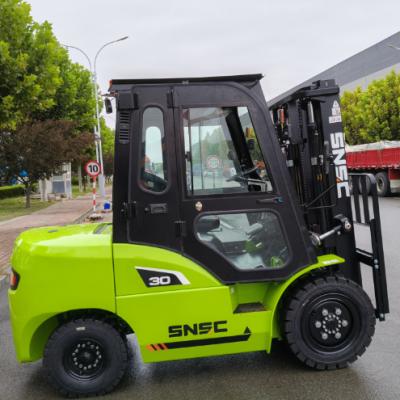 China 3 Ton Diesel Forklift with 3000kg Load Capacity Hydraulic Lift Mechanism and 12-Month Warranty for Industrial Use for sale