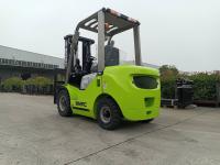 China Strong Lifting 3.5 Ton Diesel Forklift 3500kg With Reliable Chassis for sale