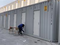 China Anti Earthquake Prefab Container Office Thermal Insulation Rescue Worker Living With 5 Separate Rooms for sale
