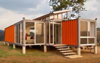 China Multiply 5 Layers Luxury Shipping Container House With Glass Door Window for sale