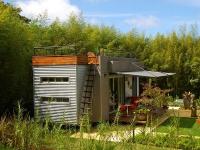 China Holiday Resort Prefab Shipping Container Cabin With Extanding Open Area for sale