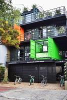 China Modular Prefabricated Shipping Container Houses With Ladder Roof 20 Feet Folding Expandable for sale