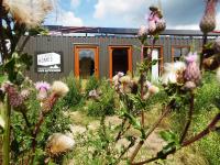 China Metal Shipping Container Homes Glass Wool Insulation With Bolts Lock Glass Door for sale