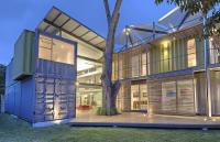 China Prefab Shipping Container Homes Heat Insulation Wind Proof Luxury Living for sale