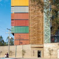 China 6 Layers Prefab Shipping Container Home Builders With Modern Decoration for sale