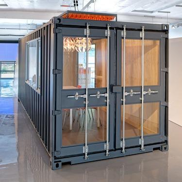 China Steel Structure 40 HQ Prefab Shipping Container Homes With OEM Expansion Window And Floor for sale