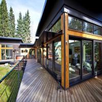 China 3 Pieces Combined Luxury Steel Structure Prefab Shipping Container Homes for sale