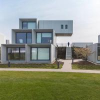 China 40 Feet Luxury Shipping Container House for sale