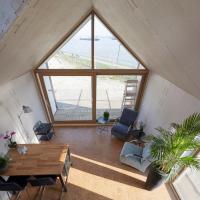 China Prefab Log Cabin Resort House Light Steel Modular Mobile Prefabricated Tiny Home for sale
