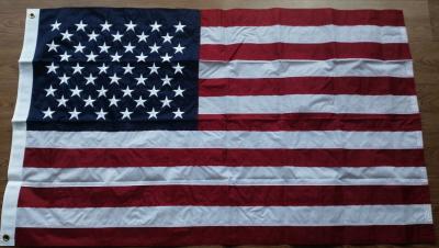 China 100% Polyester Sewn Flag with Screen Printing - Custom Sizes 1C-6C Colors, 50PCS MOQ for Outdoor/Indoor Use for sale