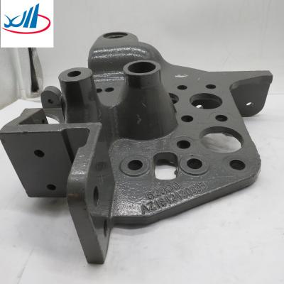 China AZ1642430335 Dongfeng Auto Parts Left Front Flip Bracket Cabin Bracket for sale