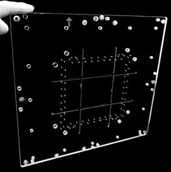 China Machining Quartz Glass Customized Perforated Fused Quartz Glass Part for sale
