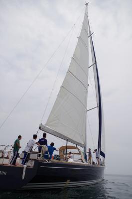 China Sleek Fiberglass Hull Monohull Sailing Yacht Ocean Exploration Boat for sale