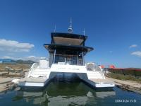 China Sea Party Entertainment Motor Catamaran High Strength Hull Yacht With Panoramic Windows for sale