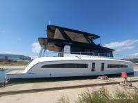 China Sea Party Entertainment Motor Catamaran High Strength Hull Yacht With Panoramic Windows for sale