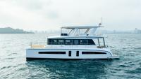 China Mazarin 55 Luxury Power Catamaran with 16.76 m LOA and Marine-grade GRP Hull via Vacuum Infusion for sale