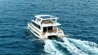 China Mazarin 55 Luxury Power Catamaran with 16.76 m LOA and Marine-grade GRP Hull via Vacuum Infusion for sale