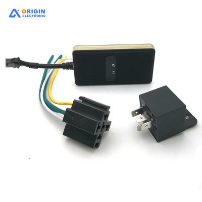 China Compact Vehicle Tracking Platform Waterproof Car Moto GPS Tracker Power Saving for sale