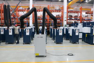 China Portable Fume Extractor Filters 2.2kW Dust Collection System For Welding for sale