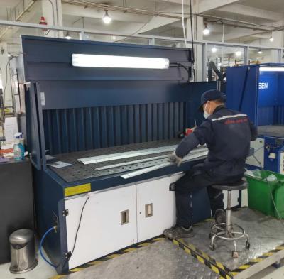 China Grinding Polishing Downdraft Dust Collection Table With 4pcs Filter Cartridge for sale
