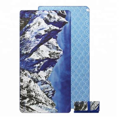 China High Durability Customized Beach Towel Featuring Embroidered Logo for sale