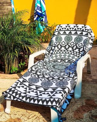 China Hot Sale Large Printed Quick Dry Sand Free Polyester Cotton Microfiber Custom Beach Towel With Logo Print for sale