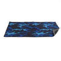 China Absorbent Golf Cleaning Towel Custom Logo with Center Hole Waffle Microfiber Golf Towel for sale