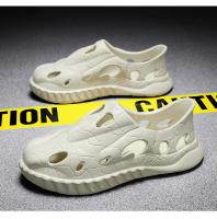 China Beach Shoes Summer Trendy Cave Shoes Casual Men’s Slipper QZPT-2304 for sale