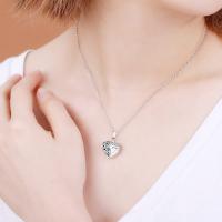 China Custom Photo Heart Locket Necklace for sale