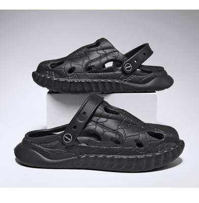 China Summer New Men’s Trendy and Versatile Hole Shoes with Thick Soles and Anti slip Beach Slipper QZPT- 2306 for sale